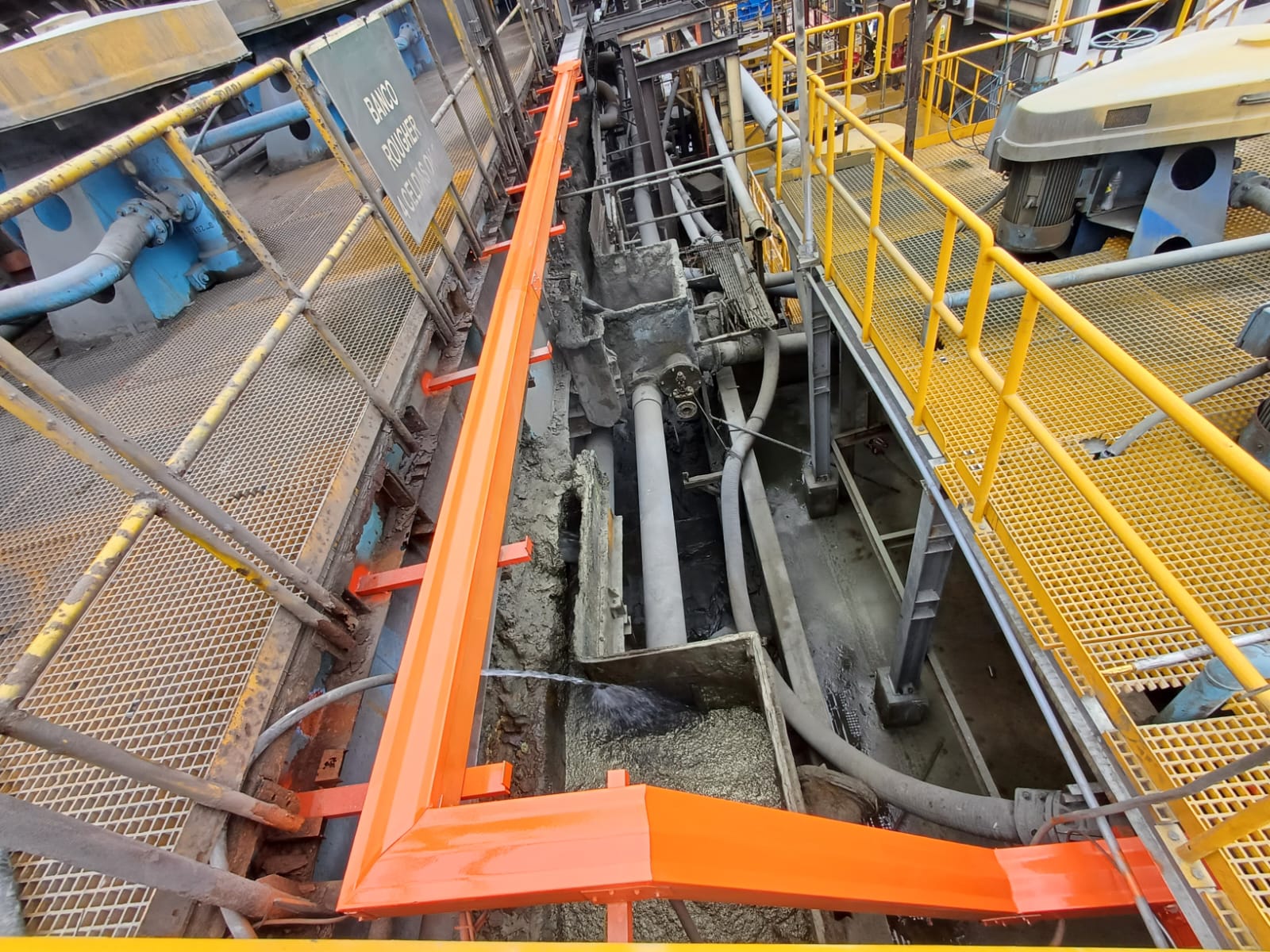 Suministro e instalación de bandejas portacables - SERMEP